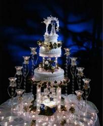 Illuminated Wedding Cake Display